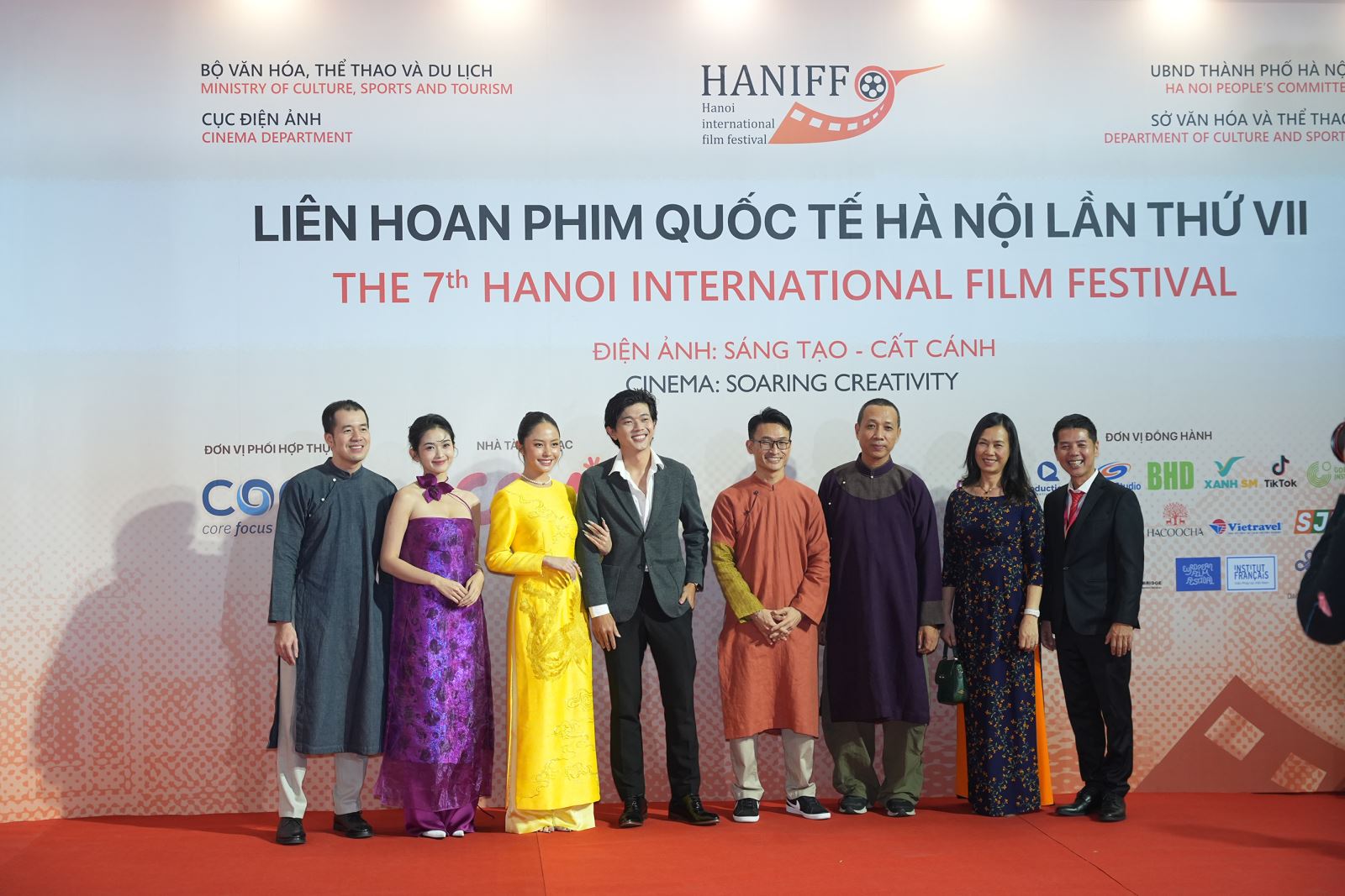 Đạo diễn Trịnh Đình Lê Minh: “Không khí điện ảnh là điều quan trọng nhất ở một liên hoan phim!”